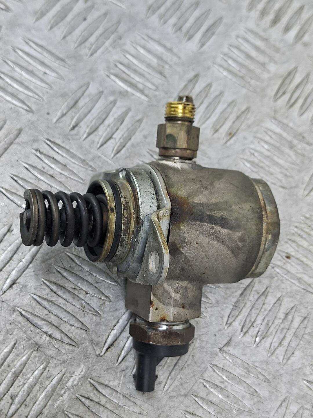 ТНВД Volkswagen Golf 5 2007 03C127026C