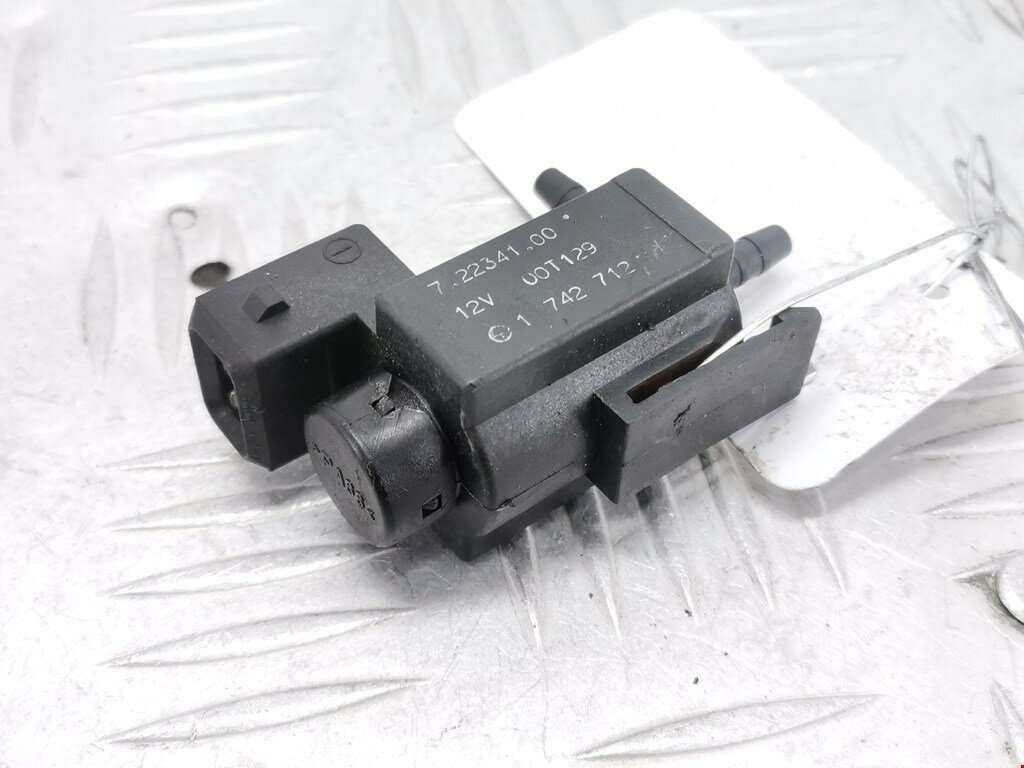 Клапан воздушный BMW 5-Series (E39) 11747810831 арт. 2003452