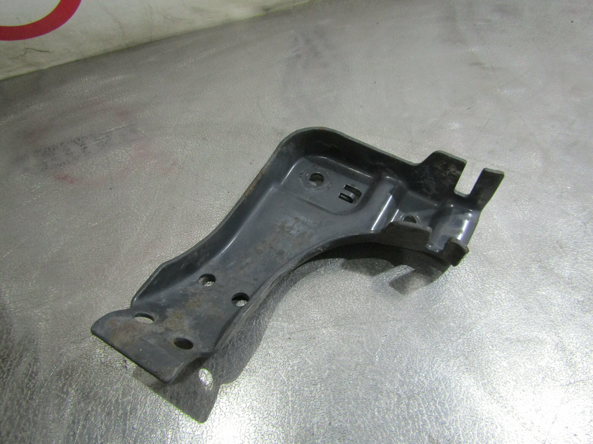 Кронштейн крепления тормозных трубок Scania 6-series