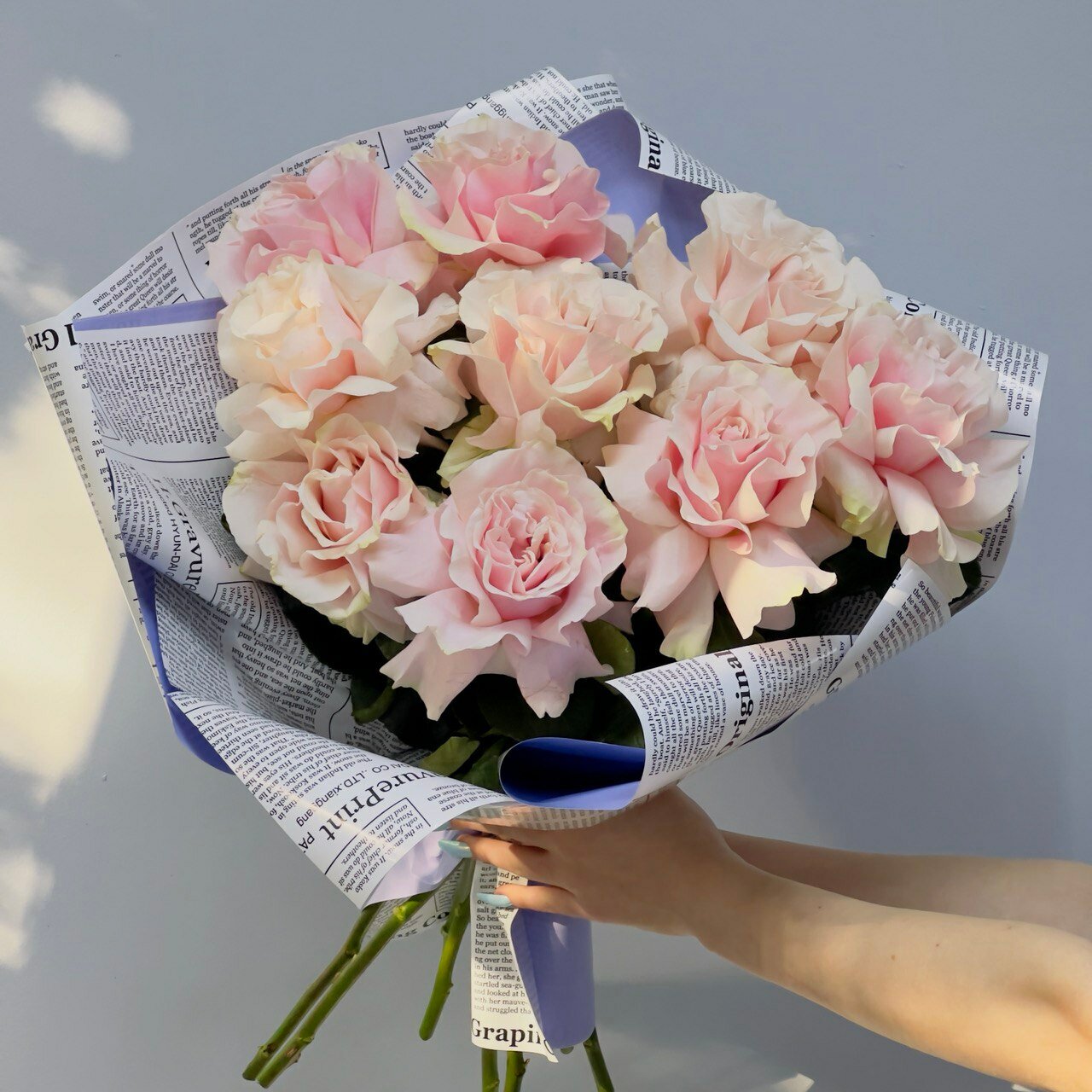 Пышные французские розы для любимой женщины 9 шт.