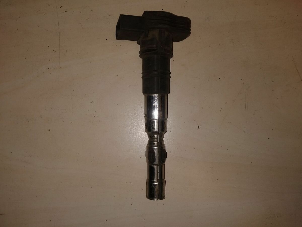Катушка зажигания Volkswagen Touareg 4.2 Phaeton 077905115AA
