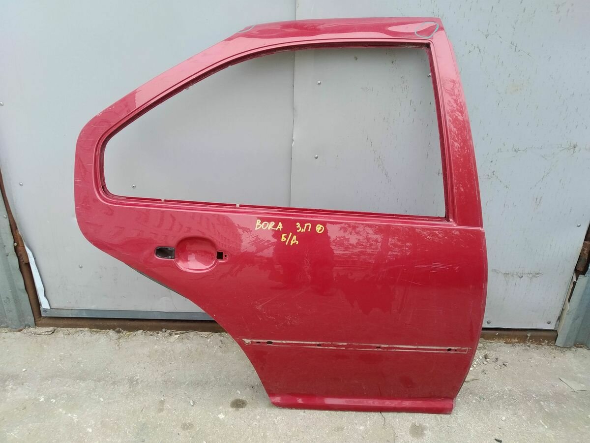 Дверь задняя правая Фольксваген Бора Джетта 1J5833056F