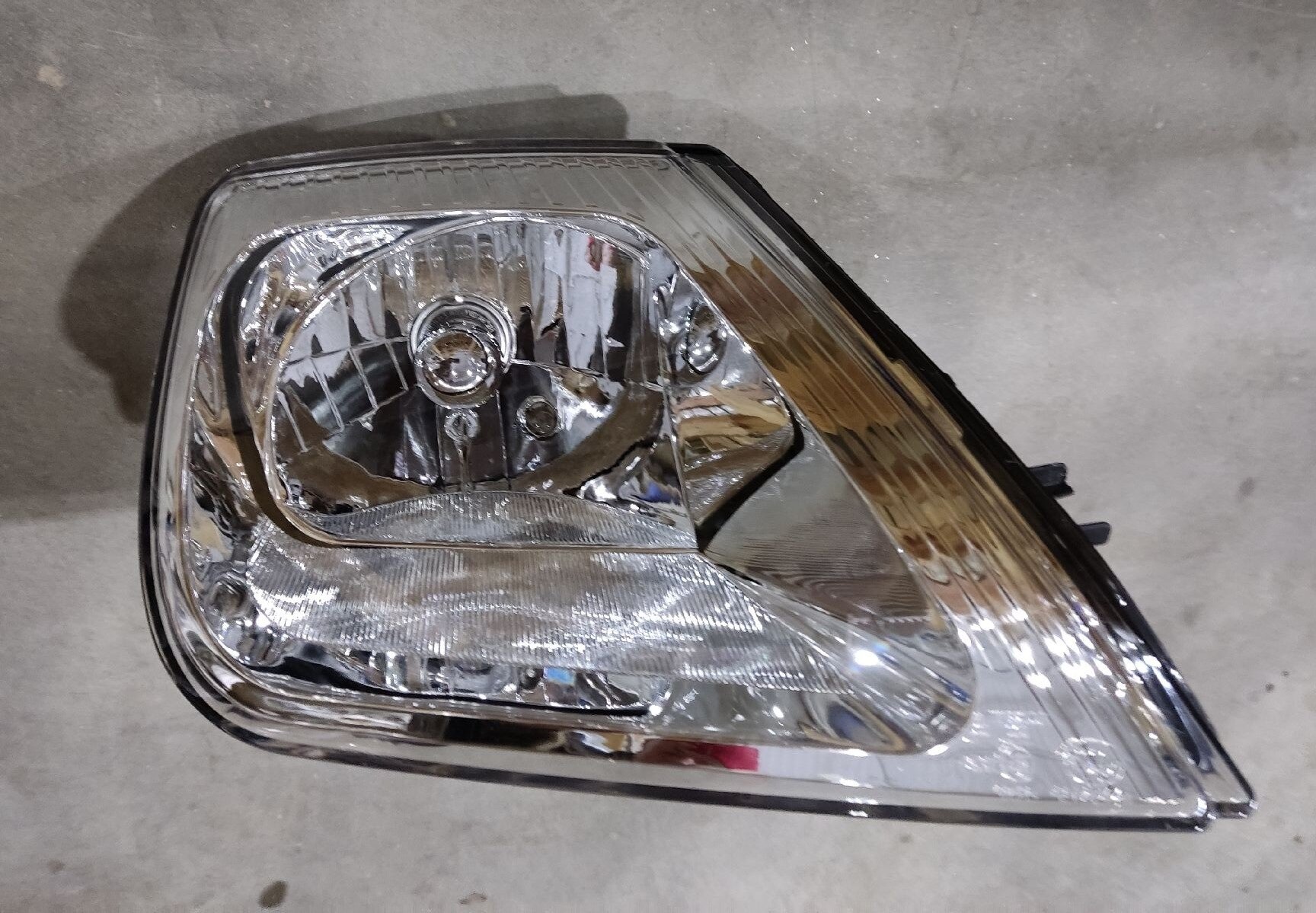 Фара правая Hafei Brio [1.1 16V 5MT хетчбэк] AB37110020