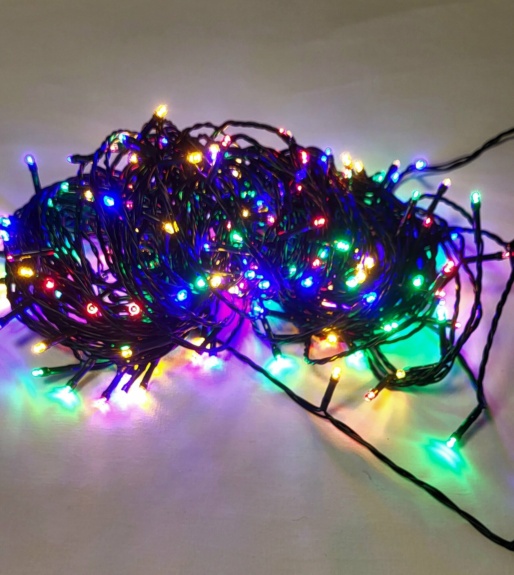 Гирлянда уличная светодиодная 30 метров. 31в. Цветная