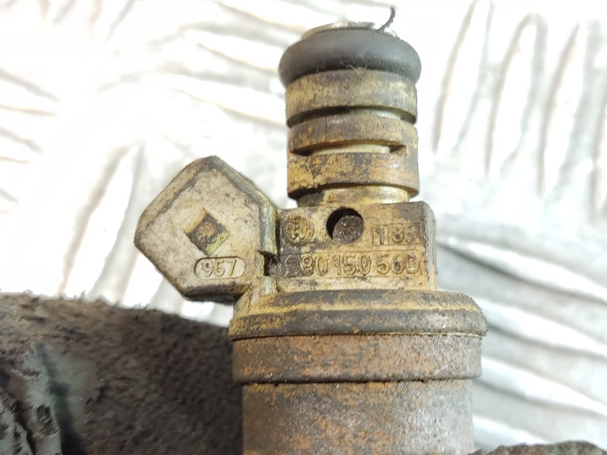 Форсунка двигателя BMW 7 1994-2001 0280150560