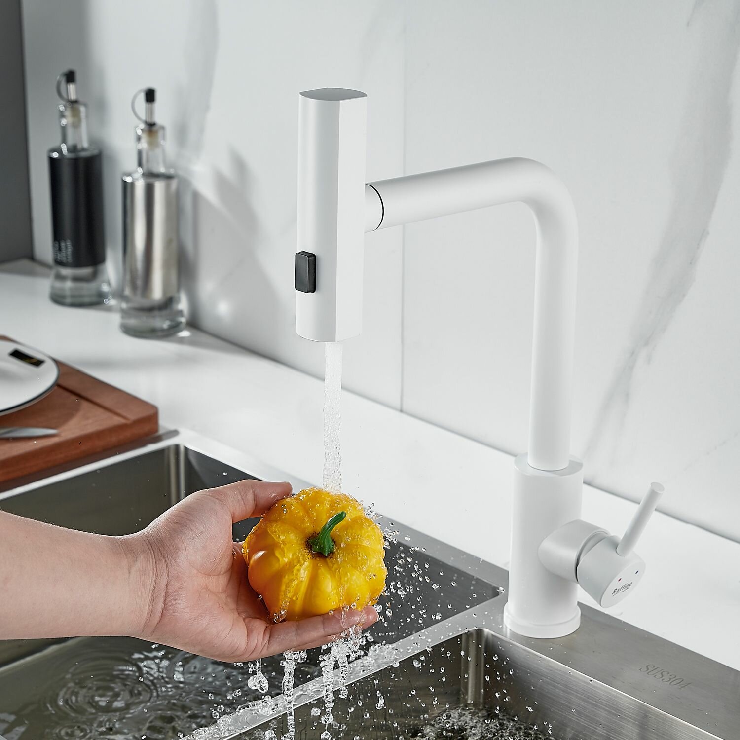 Смеситель для кухни с выдвижным изливом Raffine F203C