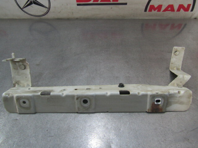 Кронштейн дефлектора кабины левый Volvo FH, FM