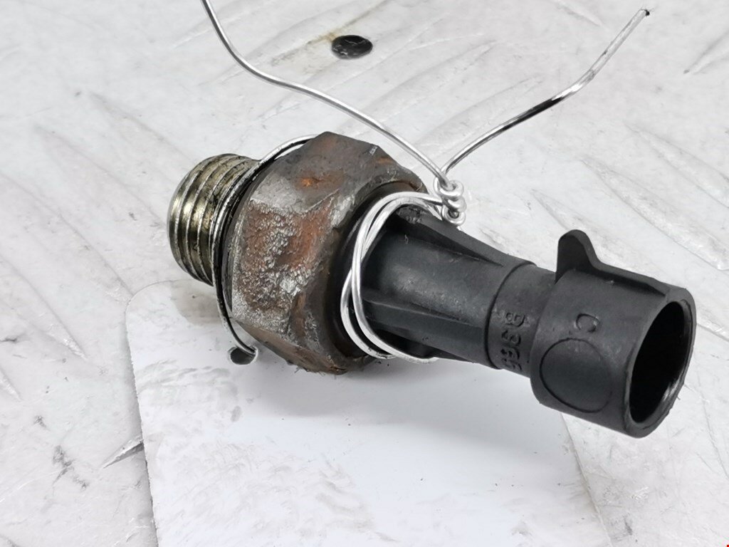 Датчик давления масла Opel Astra H 55202374 арт. 1567031