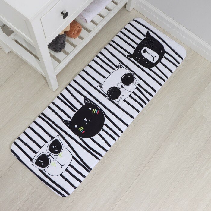 Коврик Доляна "Коты", 45x120см, флисовый, влаговпитывающий, черно-белый