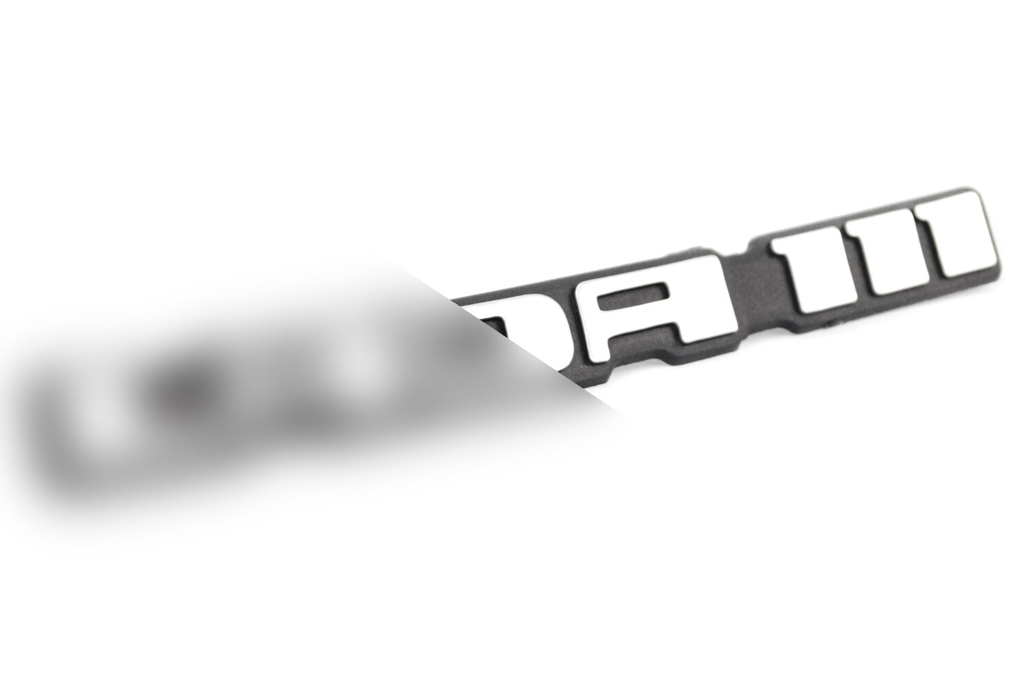 Шильдик-надпись LADA 111 для ВАЗ 2111