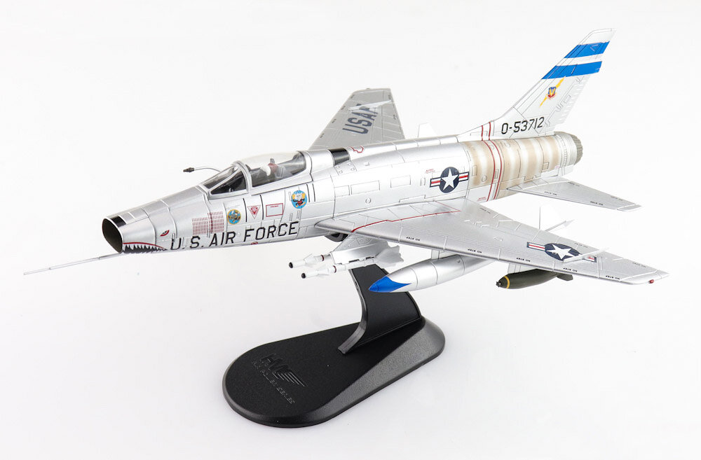 Hobby Master Модель самолета North American F-100D Super Sabre
