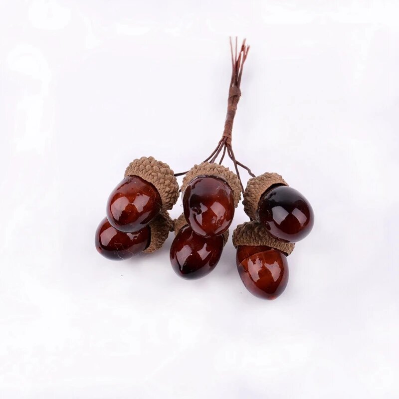 Искусственные шишки из пены, 6 шт.