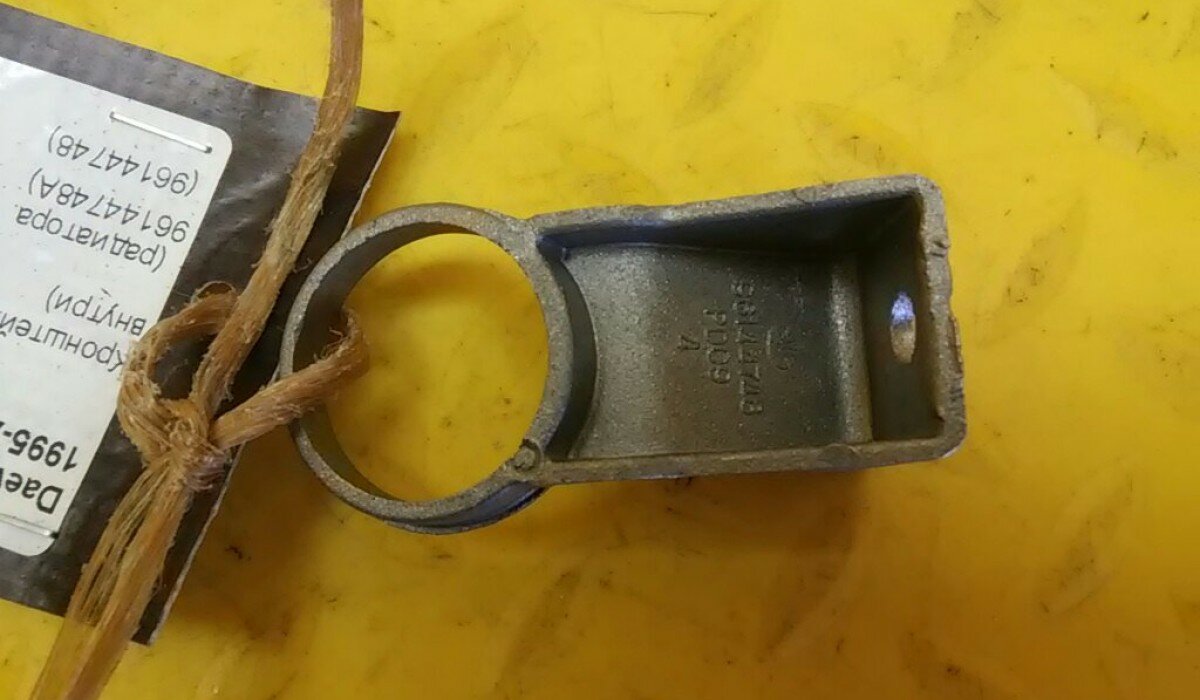 Кронштейн (кузов внутри) Nexia Daewoo 96144748