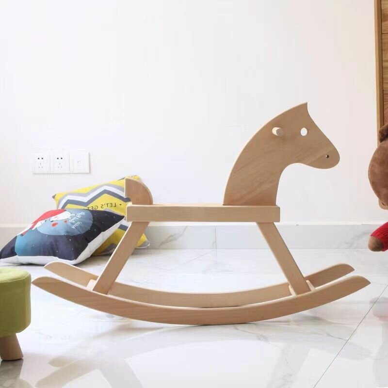 Детская лошадка-качалка из чистого массива дерева, малыши могут сидеть на бревнах, экологически чистая и неокрашенная