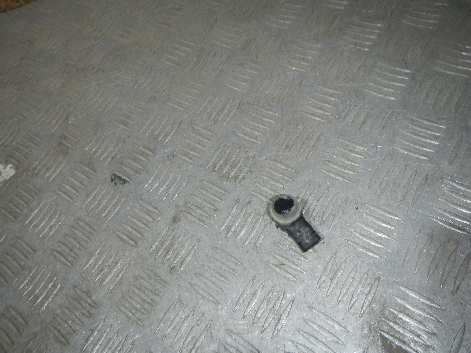 Б/У Датчик парковки, KIA (Киа)-SPORTAGE (10-16) KIA SPORTAGE (10-16) передний Царапины,отслоение краски. 540250 Hyundai-K...