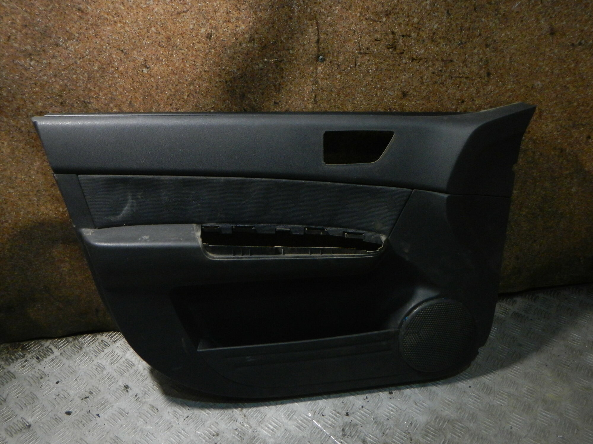 Б/У Обшивка двери передней левой, Hyundai (Хендэ)-GETZ 2 (05-11) HYUNDAI GETZ 2 (05-11) 5 дверей. Царапины. 590708 Hyunda...