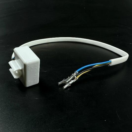 Предохранитель нагревателя холодильника 3-контактный ПТР-102 без колодки