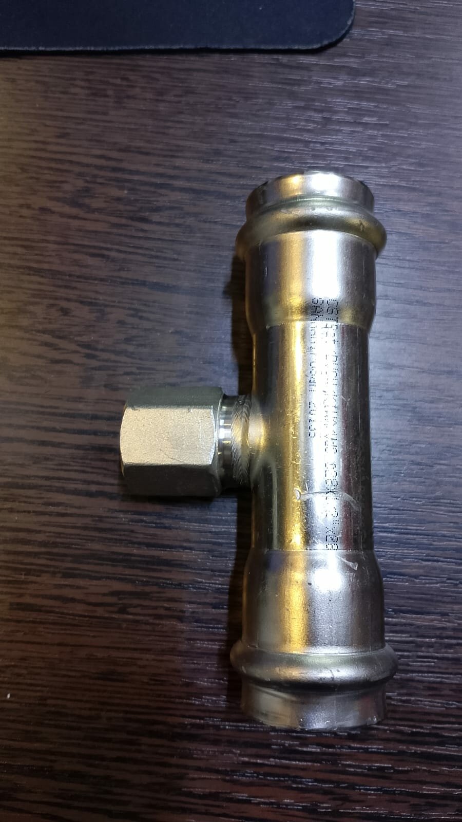 Тройник-пресс NiroSan из нержавеющей стали 28х1/2"ВРх28, тип 9130G, Sanha