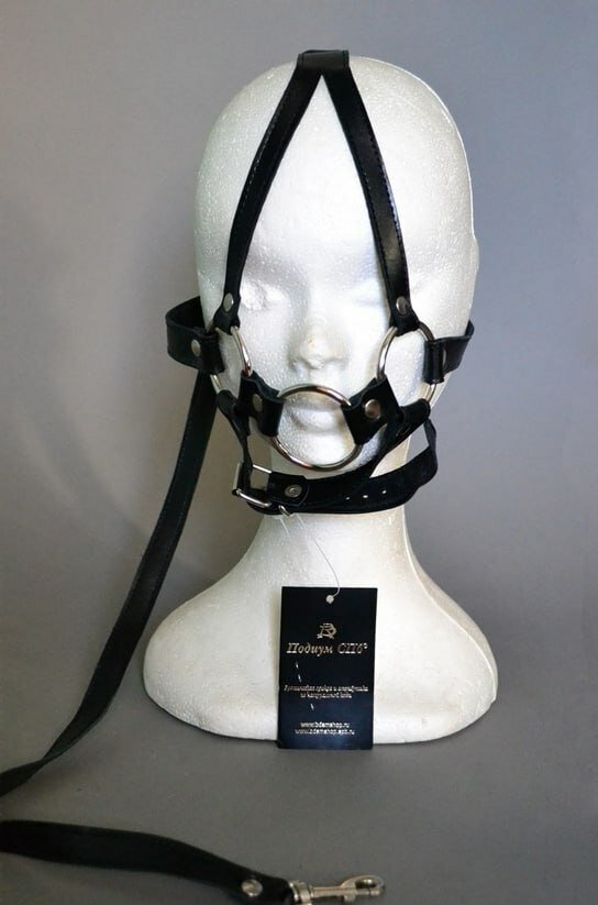 Сбруя с кляпом на поводке PinkRabbit Сбруя с кляпом на поводке