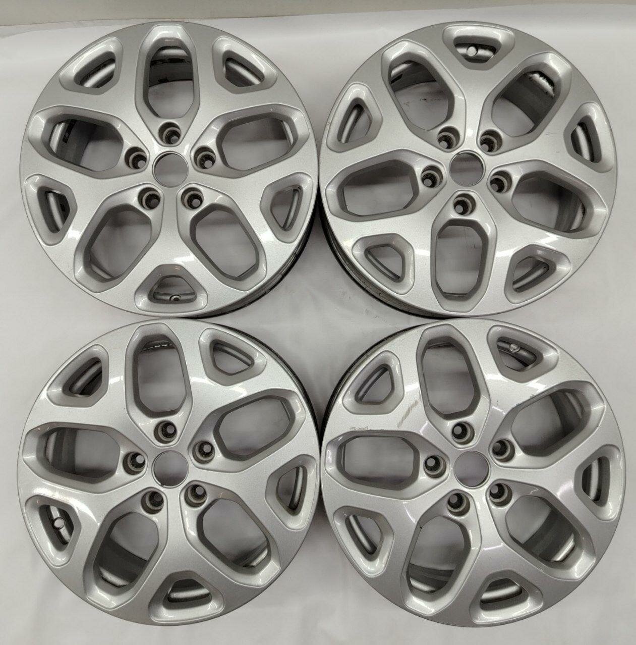 Комплект (4 шт) колесных дисков Renault 17x6.5 PCD 5x114.3 D66.1 ET50 (оригинал)