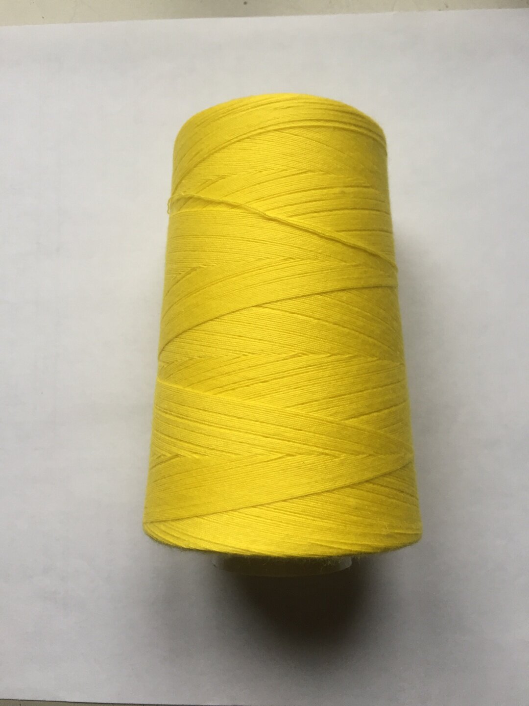 Нитки армированные швейные 70 лл 2500м желтые