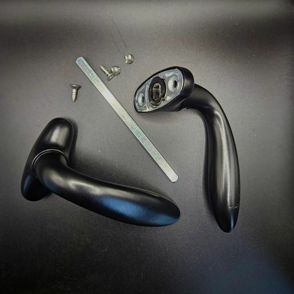 Ручка нажимная Stublina для профильных дверей, черный (ral 9005)