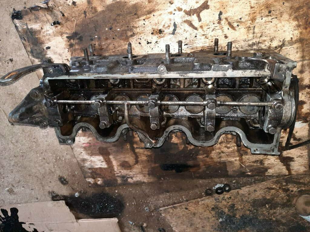 Головка блока цилиндров Opel Zafira B 2008 55193091