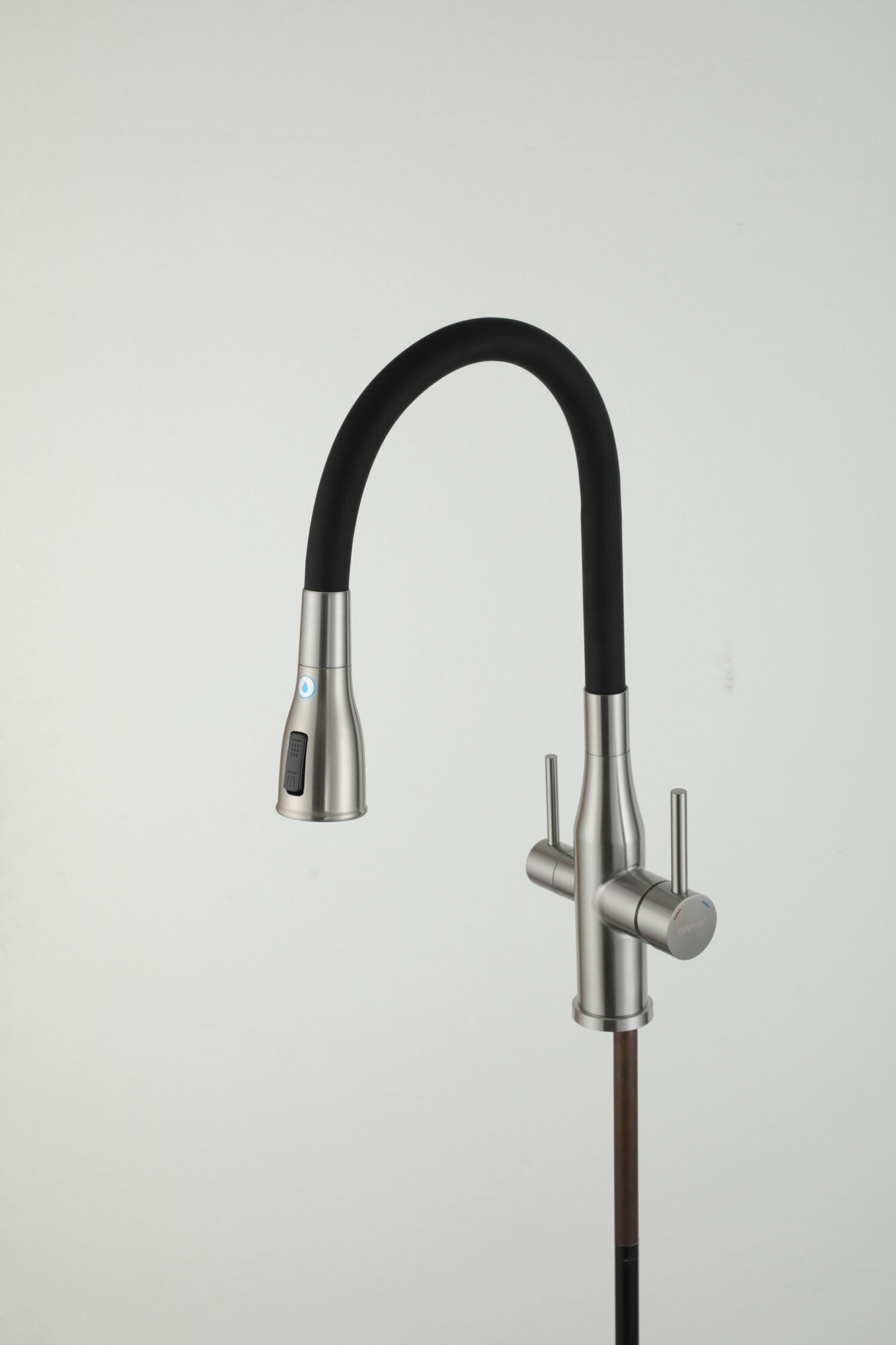 Смеситель для кухни Gappo G4399-65 с подключением фильтра питьевой воды, сатин/черный