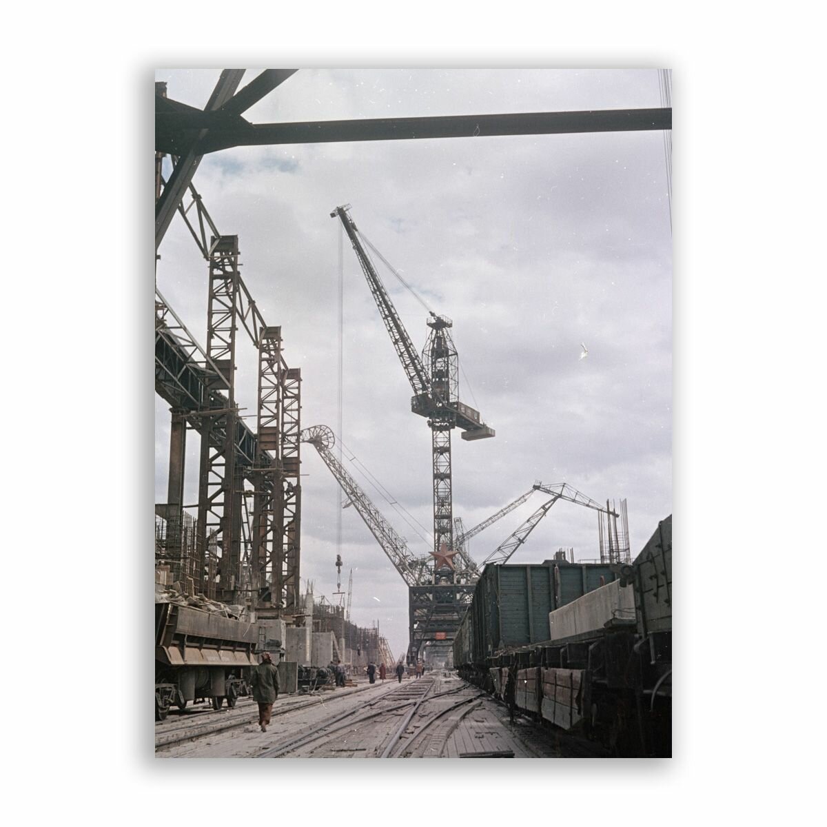 Советский постер, плакат на бумаге / Советское строительство / Размер 40 x 53 см