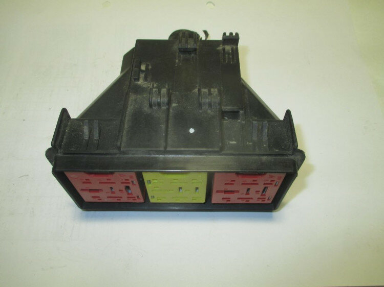 Блок предохранителей 96889481 8C9120 Шевроле Орландо Круз - СС-2