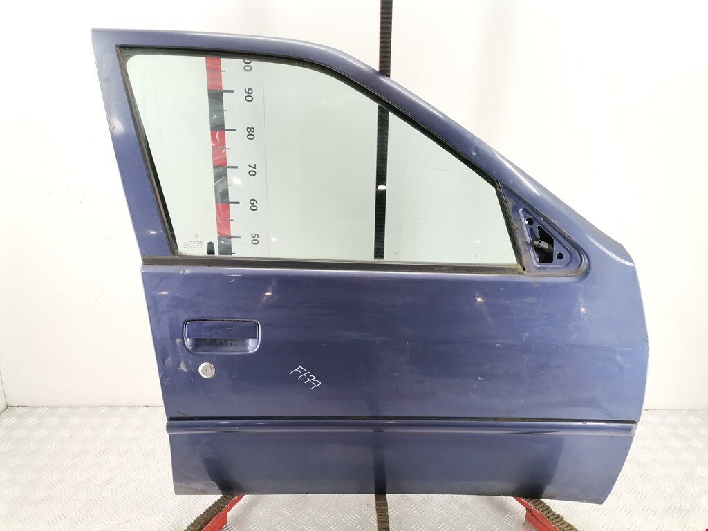 Дверь передняя правая Peugeot 306 9004L7 арт. 1449156