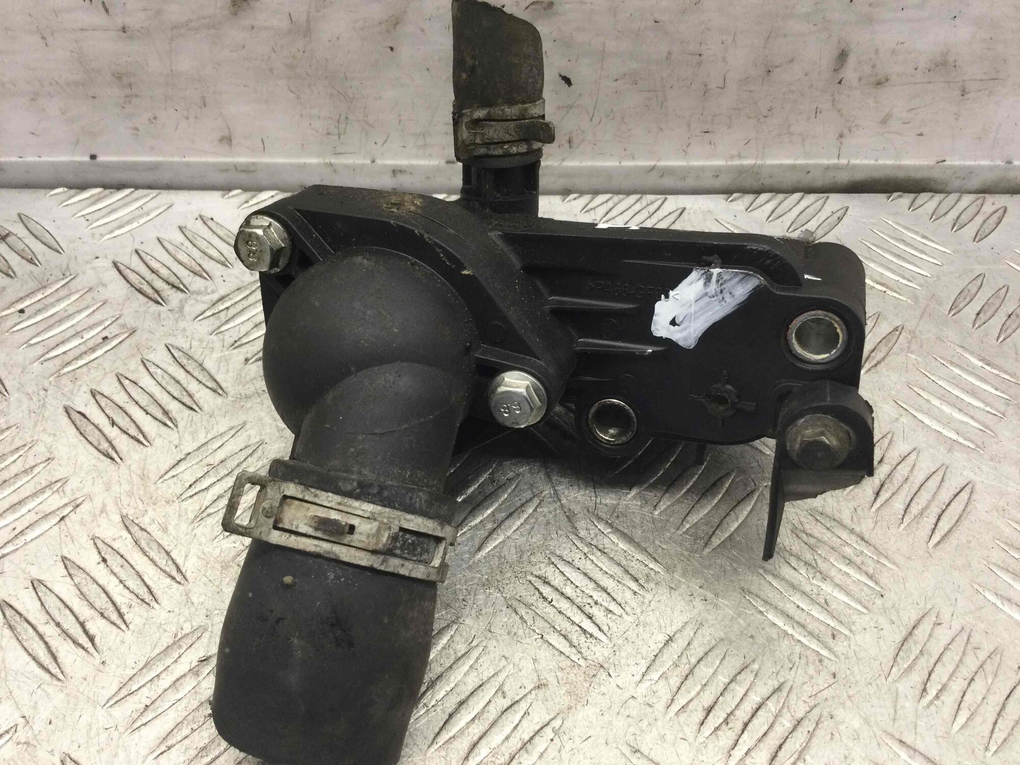 Б/У Корпус термостата Ford Focus 2 поколение (2005-2008) 2006 г.