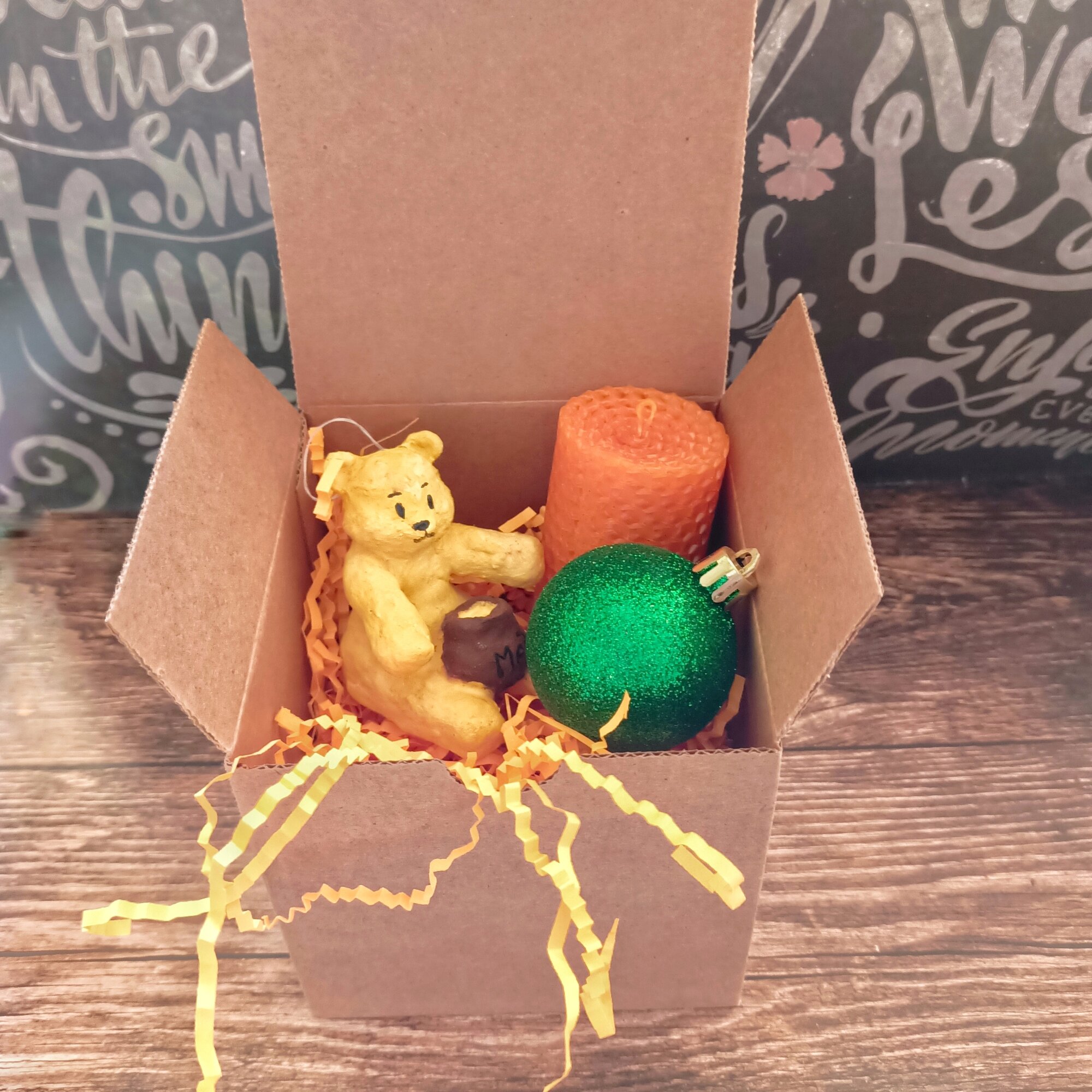 Елочная игрушка "Медвежонок из ваты", свеча и елочный шар, набор