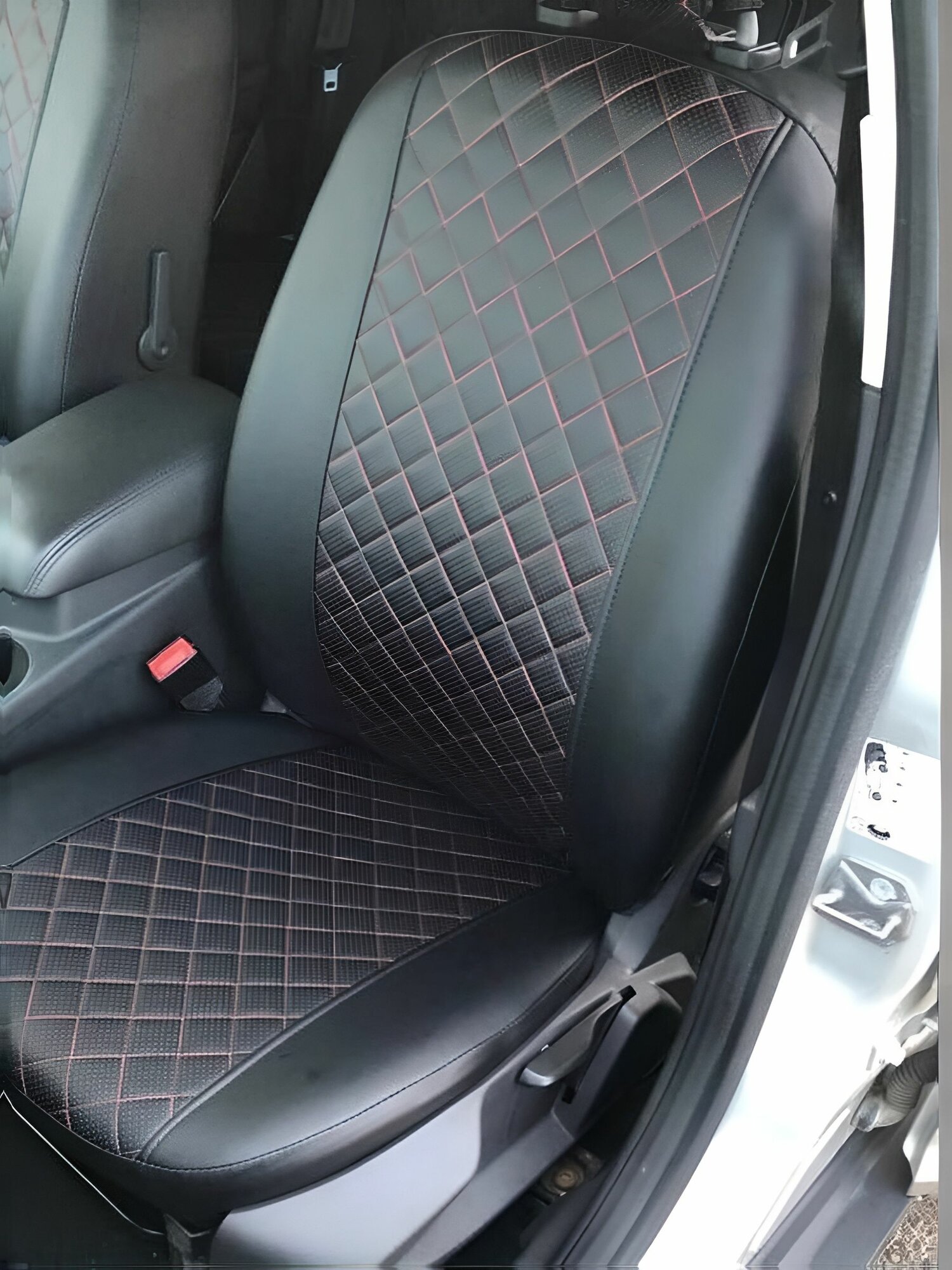 Авточехлы для Лады Гранты (раздельная задняя спинка)/ Lada Granta c ромбом, задняя спинка 60/40