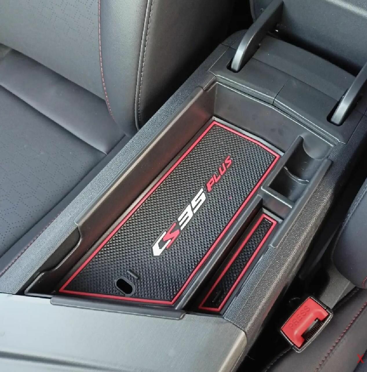 Ящик в подлокотник Changan CS 35 Plus / Чанган ЦС 35 Плюс 2023-2024 г. в