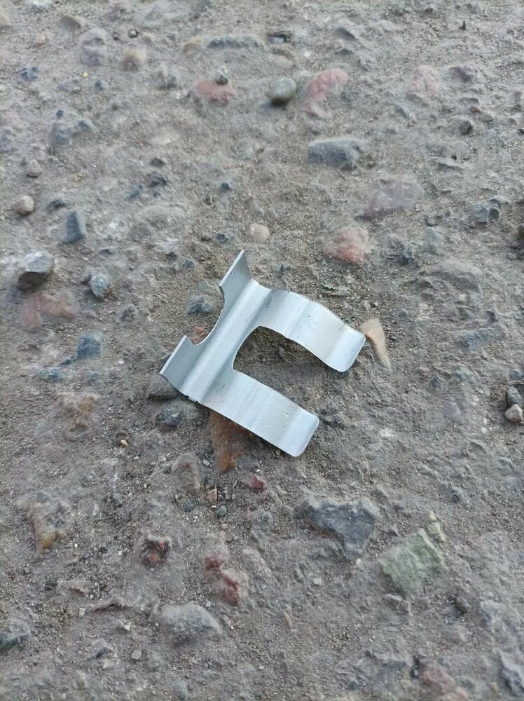 Клипса крепежная