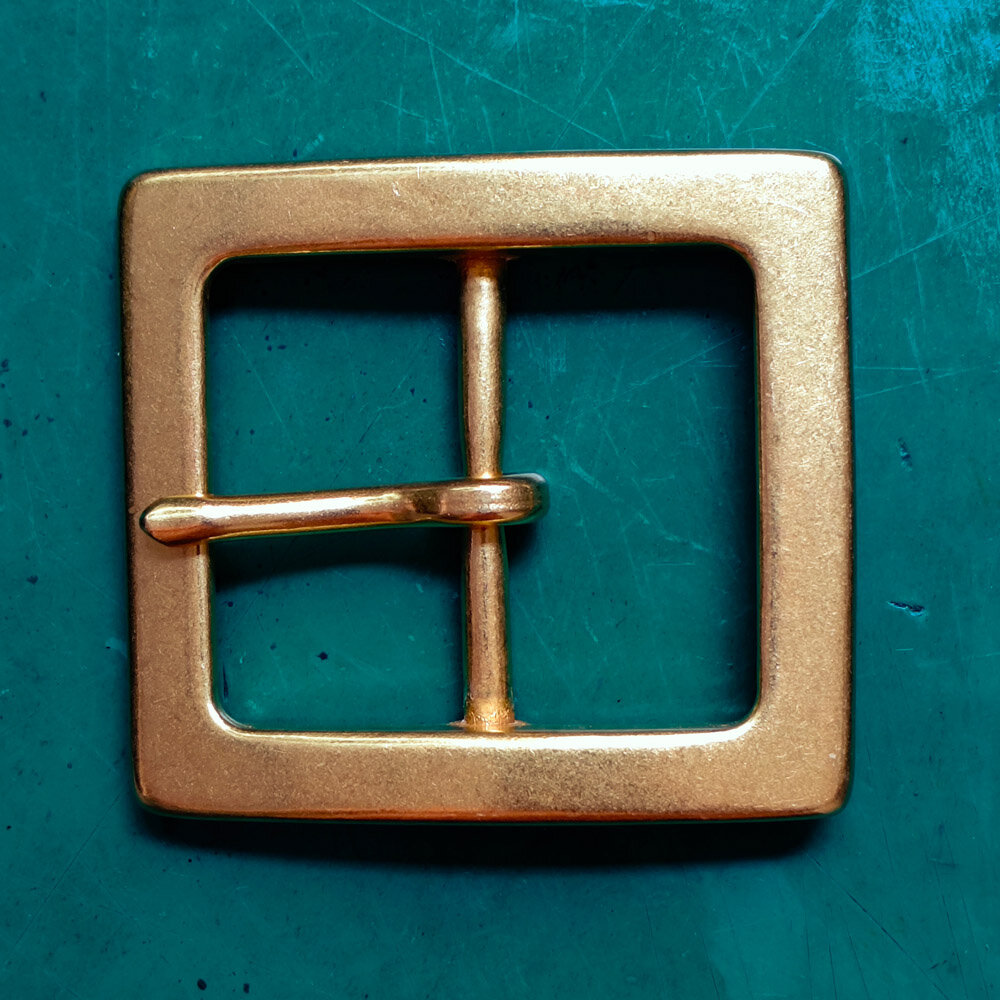 Пряжка для ремня 45 мм латунная. Ременная пряжка из латуни 8-образная