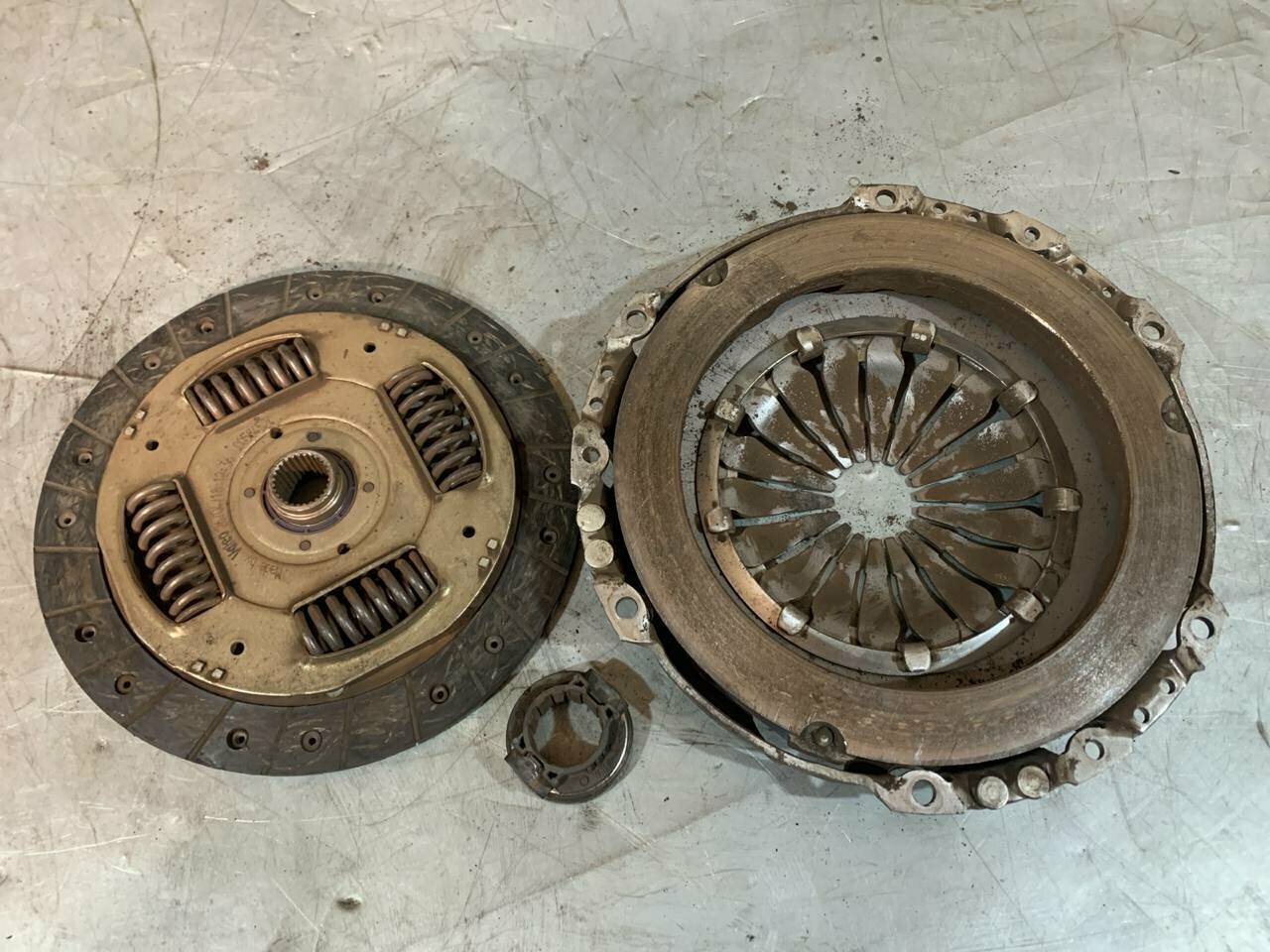 Комплект сцепления Volkswagen Polo 4 (2001 - 2005) 03C141025