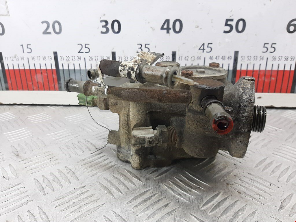 Корпус масляного фильтра Land Rover Range Rover 3 LR003833 арт. 2019118