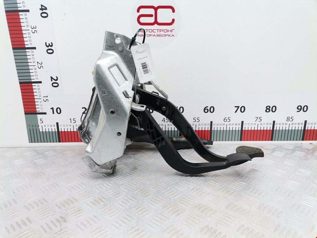 Педальный узел Opel Zafira A 9118160 арт. 2017781