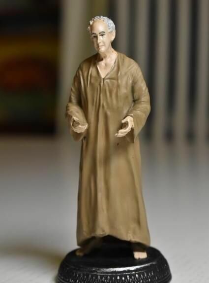Фигурка Его Воробейшество престолов. Eaglemoss Collectionss