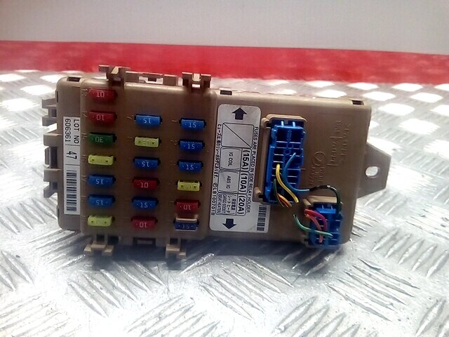 Блок предохранителей Subaru Impreza 2 (GD/GG) 82201FE001 арт. 430981