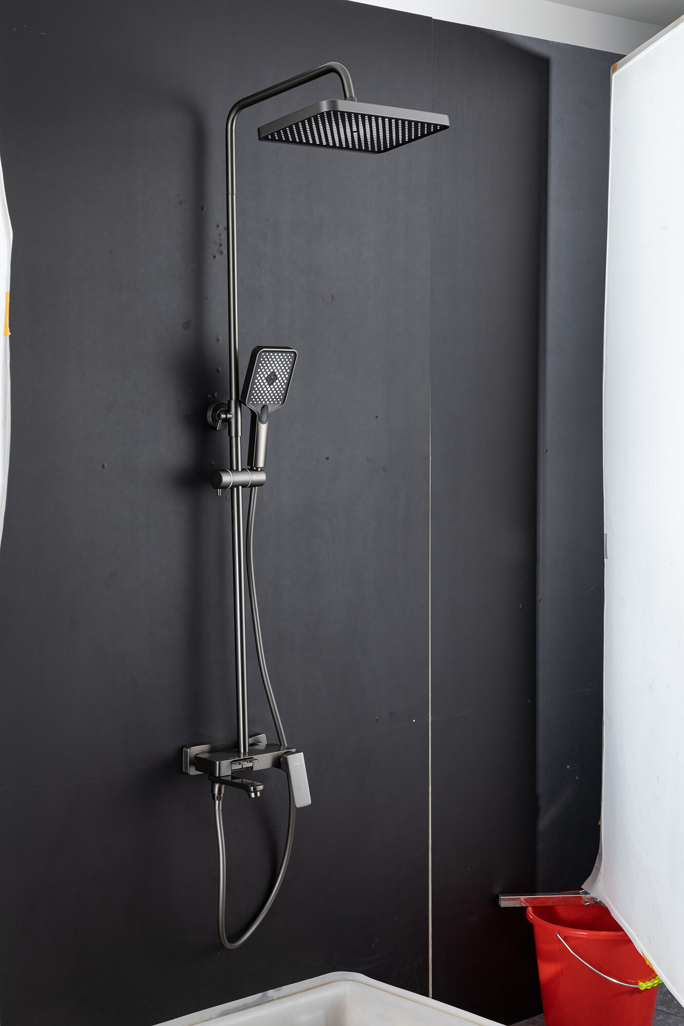 Душевая стойка Frap F2487-9 оружейная сталь, латунный корпус