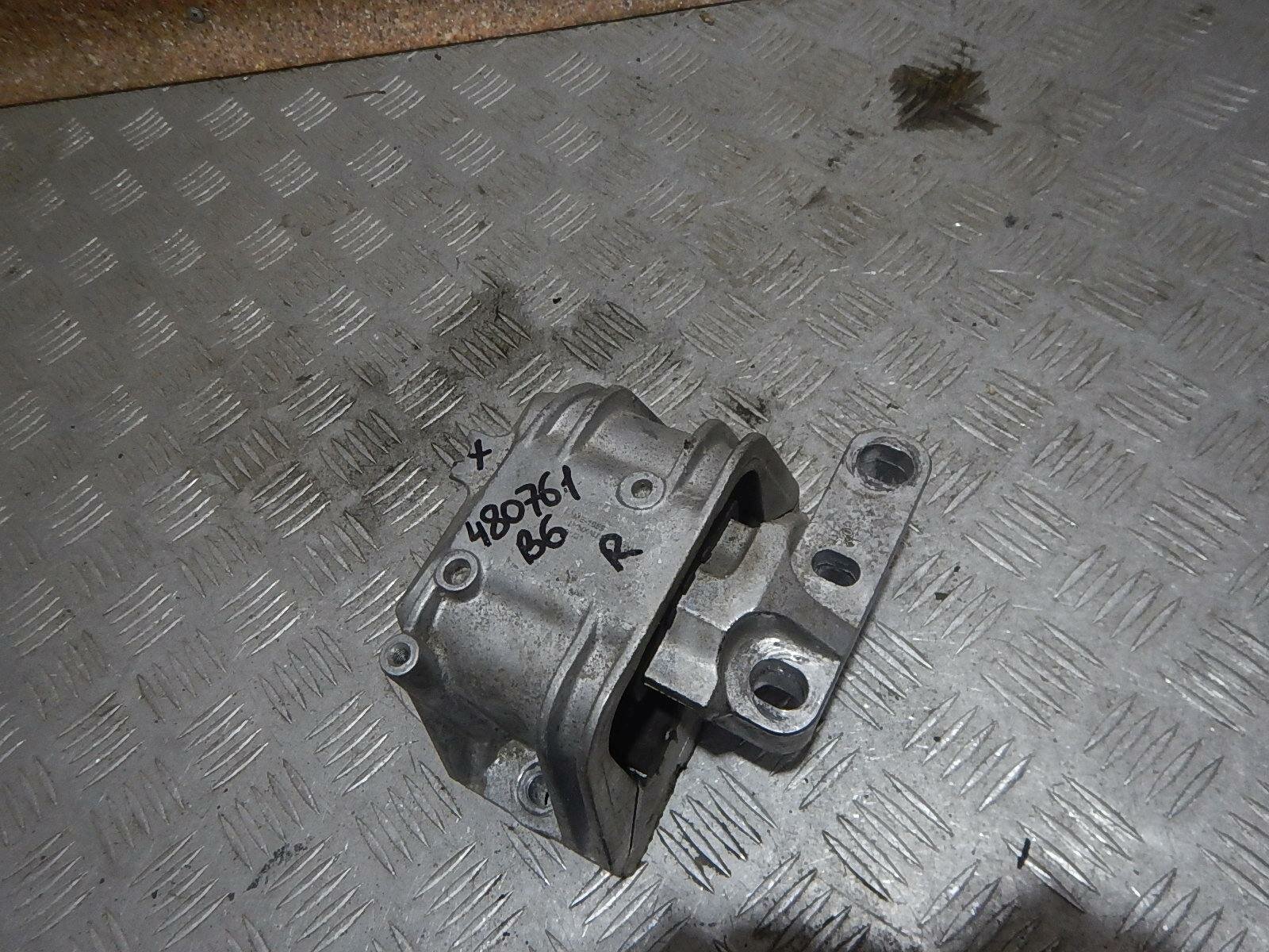 Б/У Опора двигателя правая, Volkswagen (Фольксваген)-PASSAT B6 (05-10) VOLKSWAGEN PASSAT B6 (05-10) Lynx BVY 2.0 Дубликат...