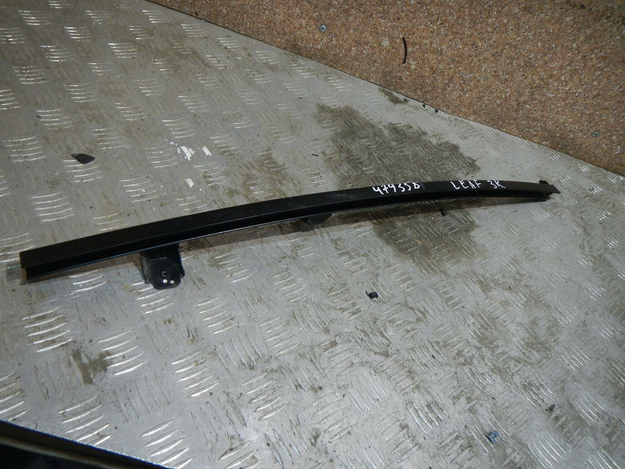 Б/У Направляющая стекла двери, Nissan (Ниссан)-LEAF (10-17) NISSAN LEAF (10-17) задней правой. без повреждений. 479358 NI...