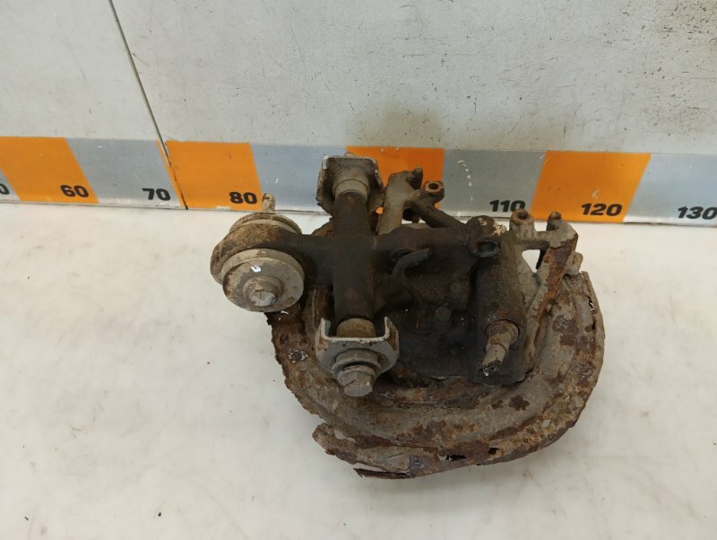 Б/У в сборе со ступицей, ступица, Плимут Неон Кулак поворотный Plymouth Neon 1999 2 Задн. Прав. 307960 CHRYSLER арт. 5272245