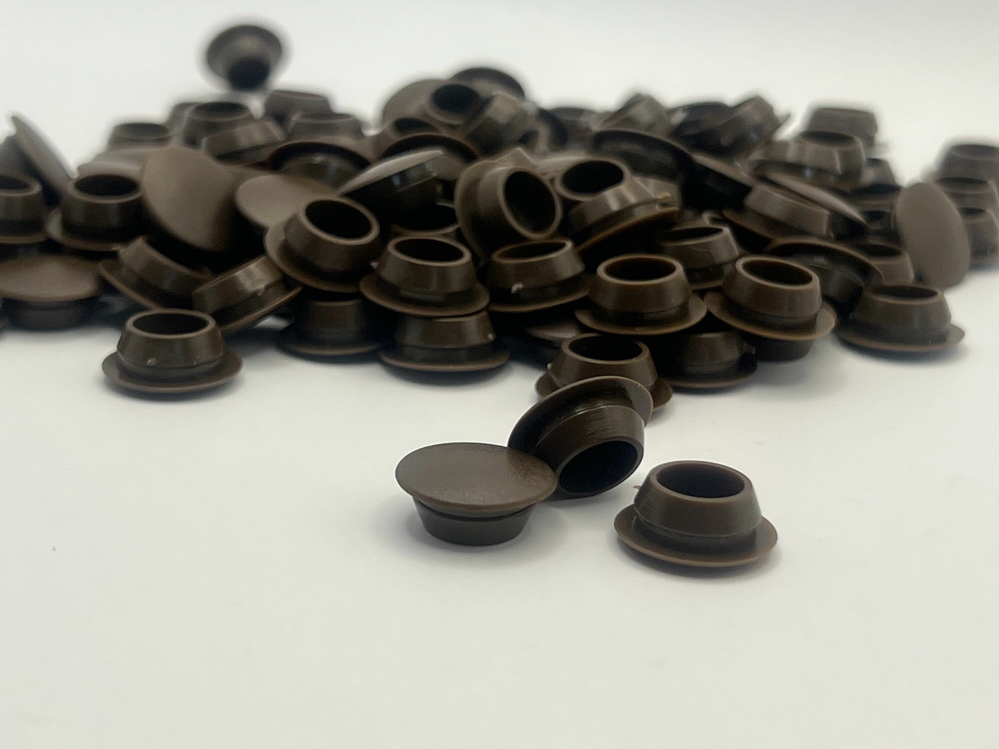 Alutech, Заглушка ПВХ PP14, 1112622, коричневый, 14 мм, 25 шт.