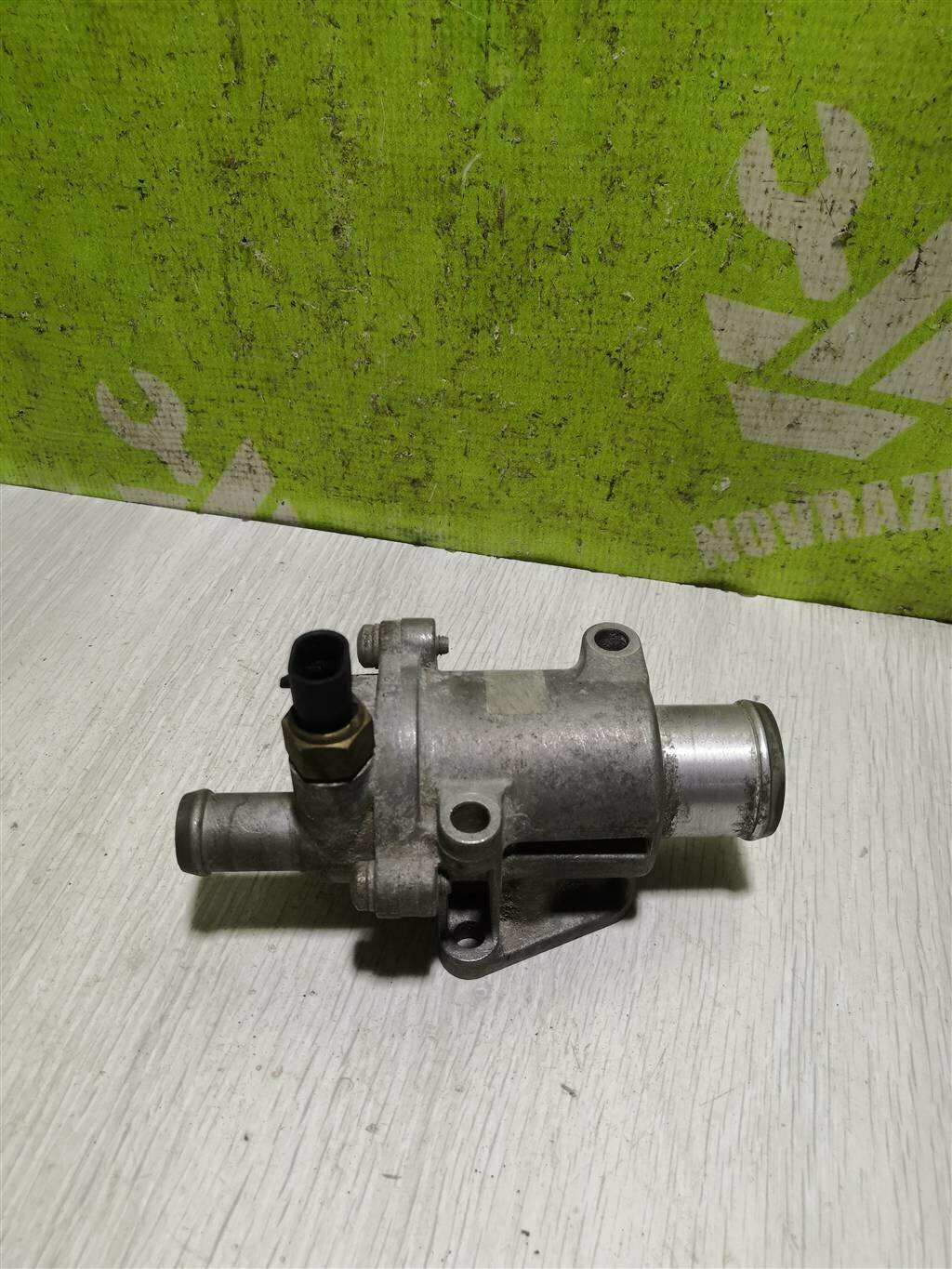 Корпус термостата LADA VESTA 15-19