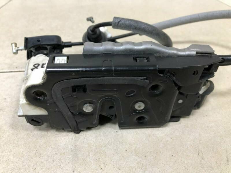 Замок двери задней правой Skoda Rapid 2012-2020