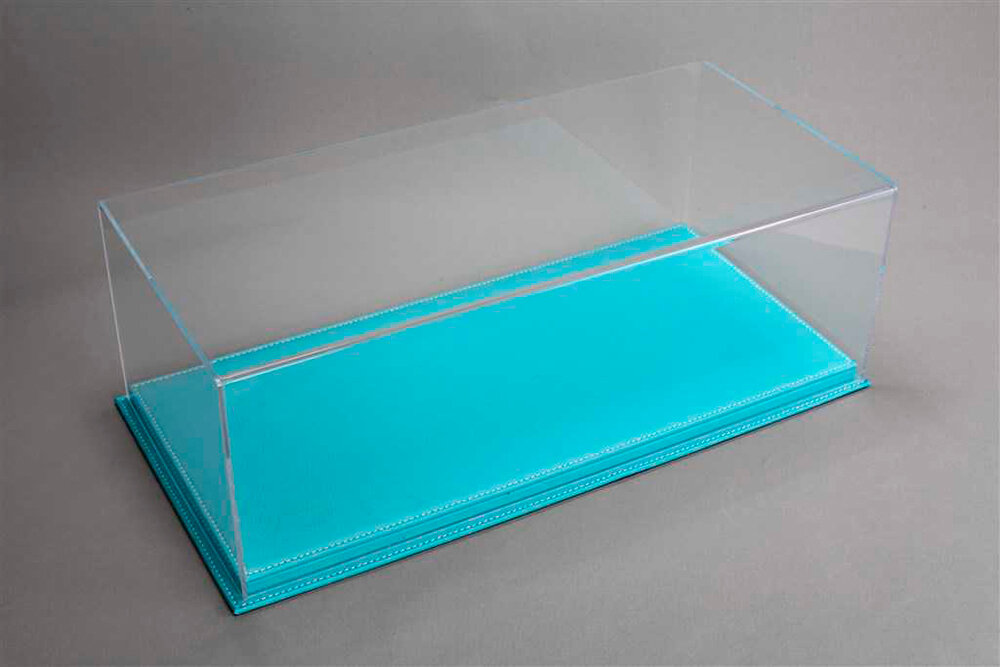ATLANTIC CASE Бокс-витрина для моделей 1:18 turquoise leather натуральная кожа бирюзовая (325X165X117 мм)
